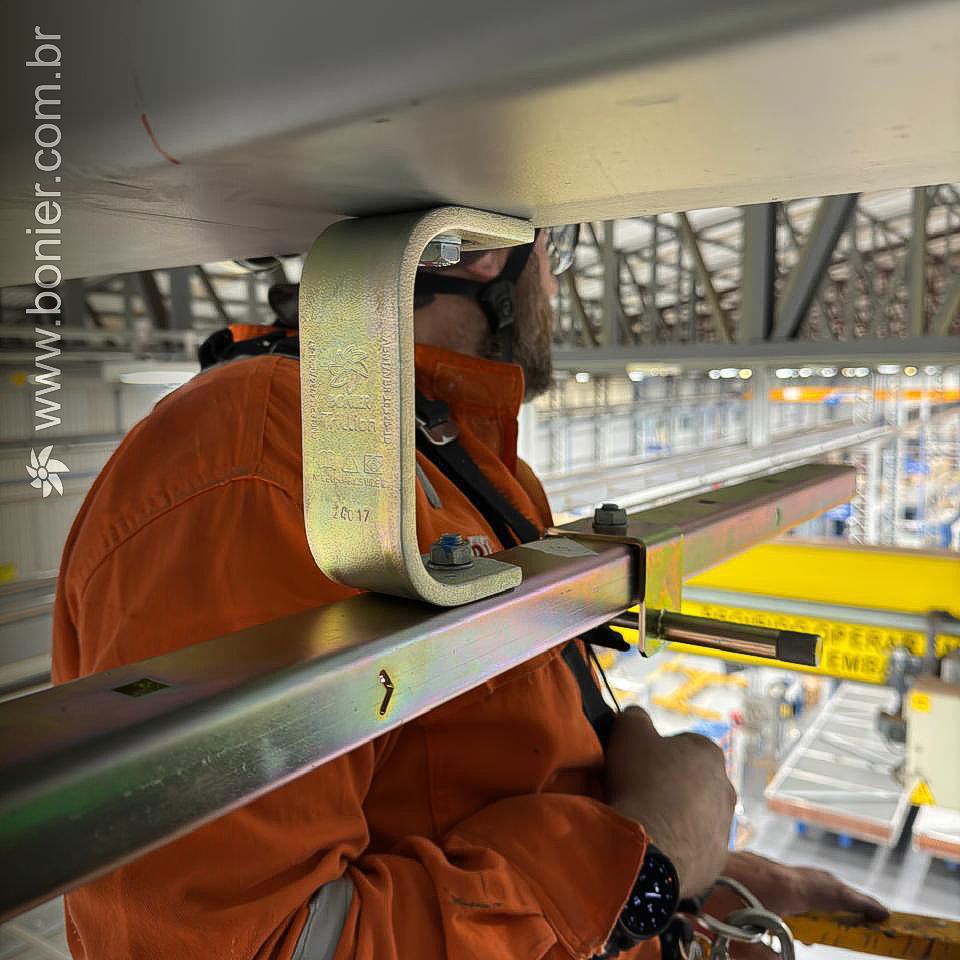 Montagem - Bonier - EQUIPAMENTOS DE RESGATE E SEGURANÇAQ